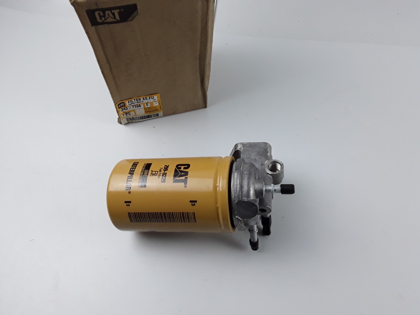 CATERPILLAR 2998229 - Fuel filter cross reference