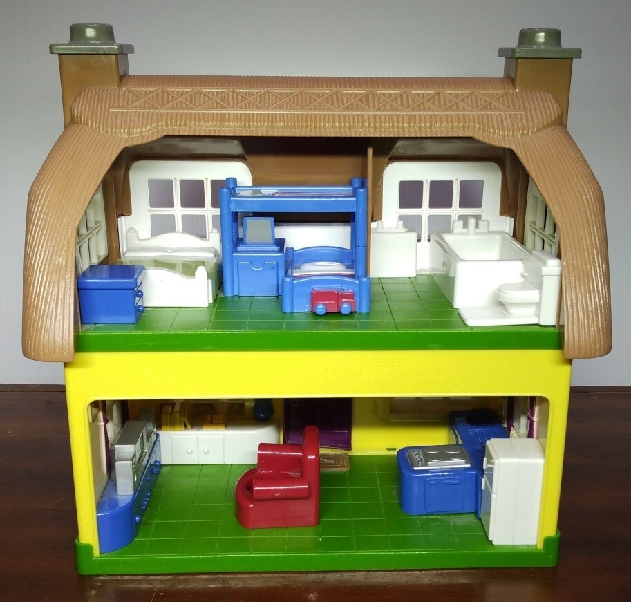 Step 2 Cottage Main Street Village Doll House Lights Sounds Tested And ...