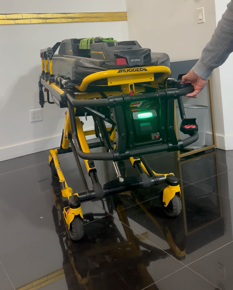 Stryker Power Pro XT 700 LBS stretcher 14 Hours with Performance Load ...