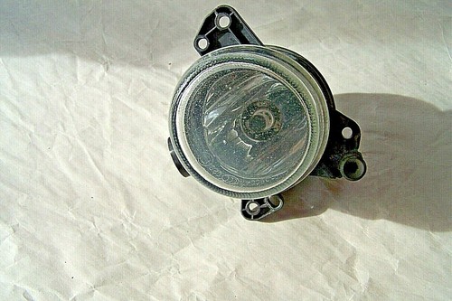 Mercedes E350 RIGHT Fog light lamp 2128201056 used original good tabs e ...