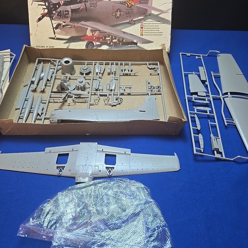 Monogram Classics 1999 A-1H Skyraider 1/48th scale model kit 85-5419 ...