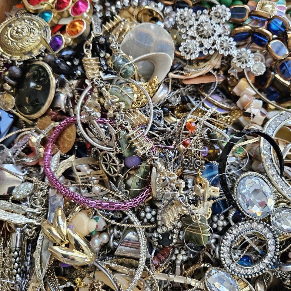 Large Lot Junk Jewelry 5 Pounds VTG Mod Costume Craft Tangled Estate ...