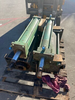 Hydraulic Cylinders - Hydraulic Cylinder 33