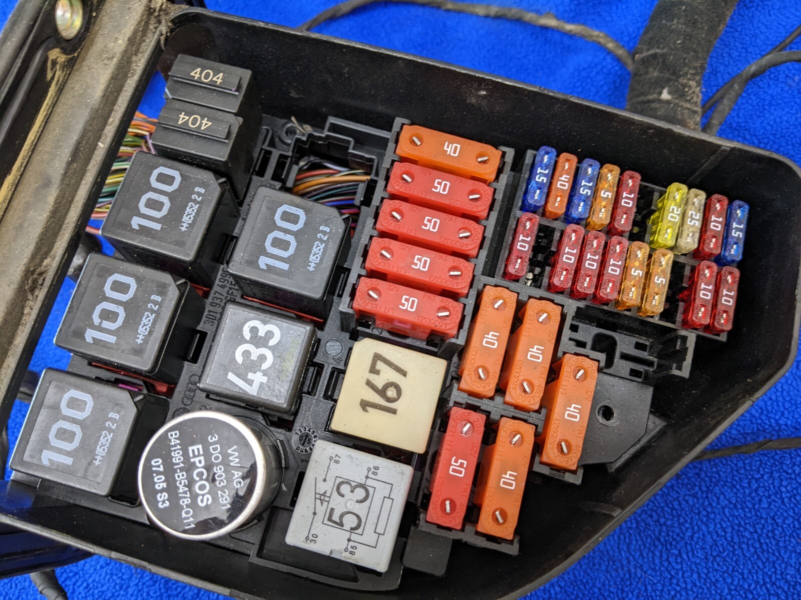 FRONT right engine bay FUSE BOX RELAY MODULE FLYING SPUR OEM (06-12 ...