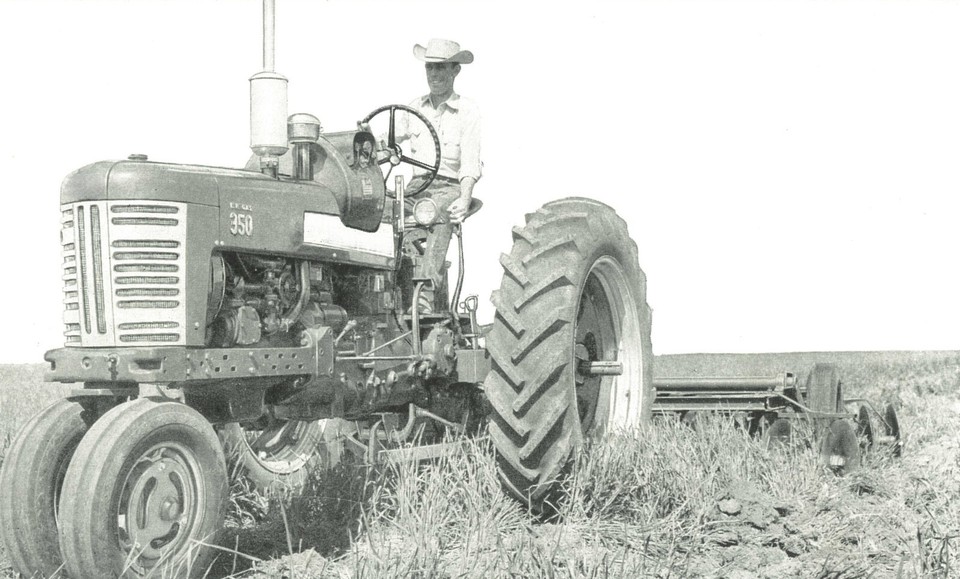 IH International LP Gas Tractors Brochure Farmall 350 450 Hi-Clear W450 ...