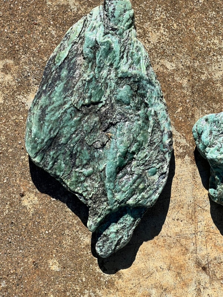 Vulcan nephrite jade specimen northern ca Vulcan jade Big Sur USA jade ...