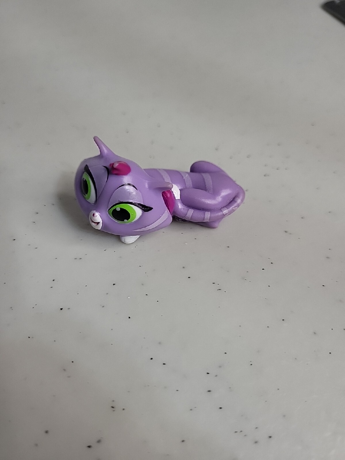 Disney Just Play PUPPY DOG PALS HISSY THE PURPLE CAT Travel Pets Figure ...