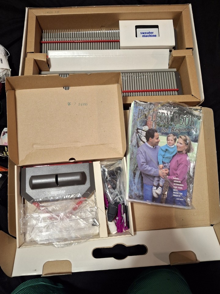 Vintage Bond Incredible Sweater Machine-Orig.Box- W/ Instruc And Yarn ...