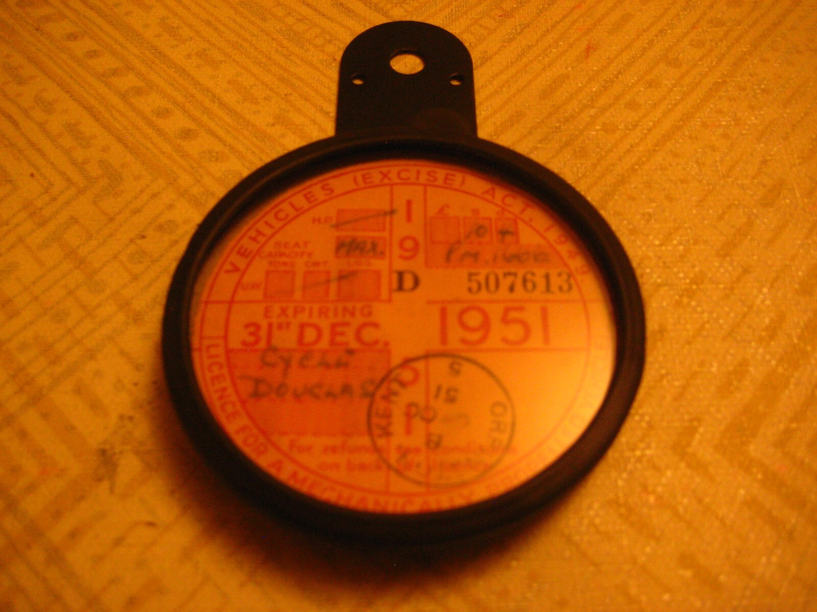 GREAT BRITAIN DOUGLAS MOTORCYCLE DEC 1951 # PM 1666 RARE METAL TAX DISC ...