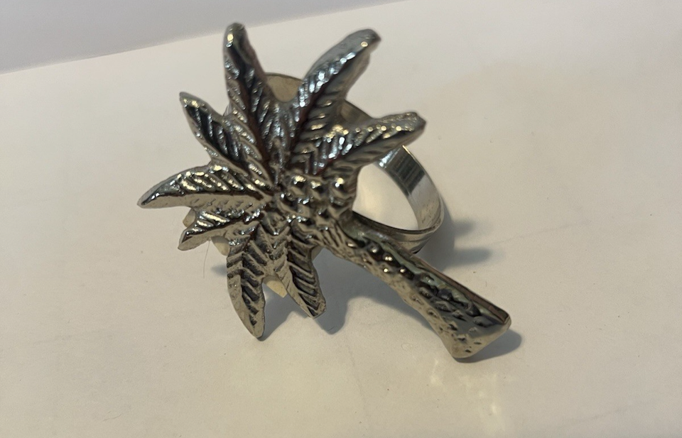 (4) VTG SILVER METAL PALM TREE NAPKING RING HOLDERS TABLE DECOR | eBay