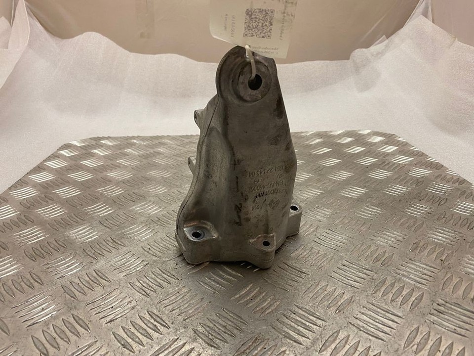 Mercedes-Benz C W205 2017 Diesel 150kW Engine mounting bracket UTO20046 ...