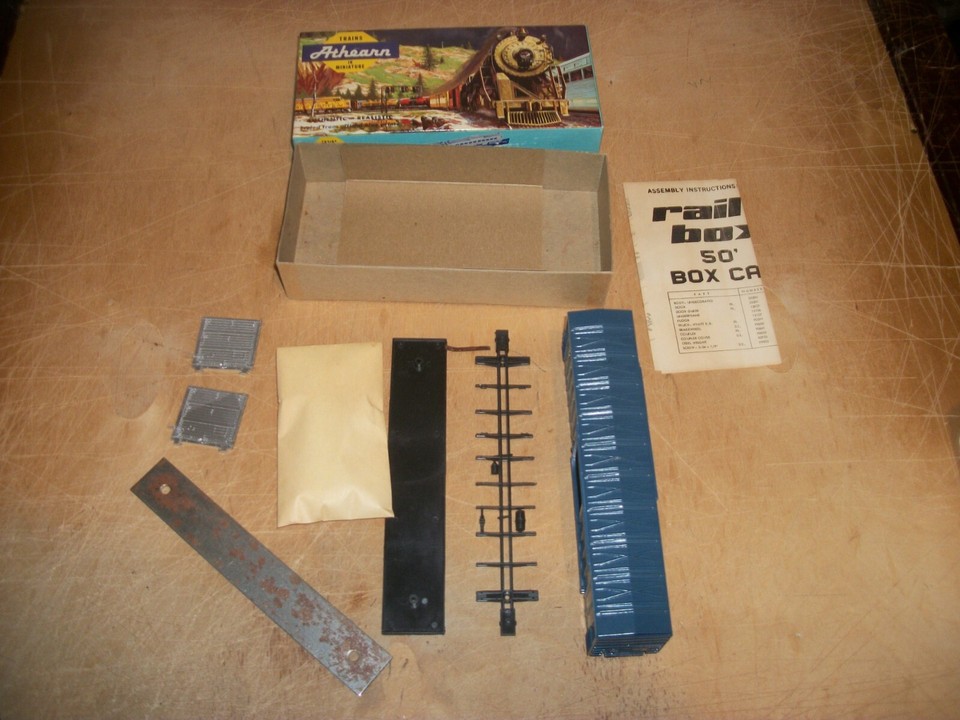 Athearn HO scale Rail Box #5521 50' Sliding Door Box Car Kit | eBay