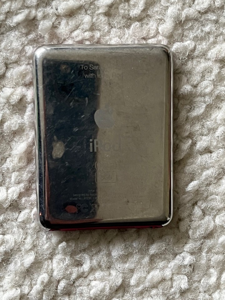 Apple iPod Nano 3rd Generation 8GB PB257LL - Red | eBay