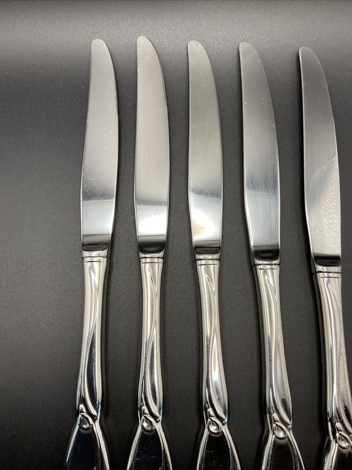 (5) Oneida Deluxe CALLA LILLY Glossy Dinner Knives Stainless Steel 9 3/ ...