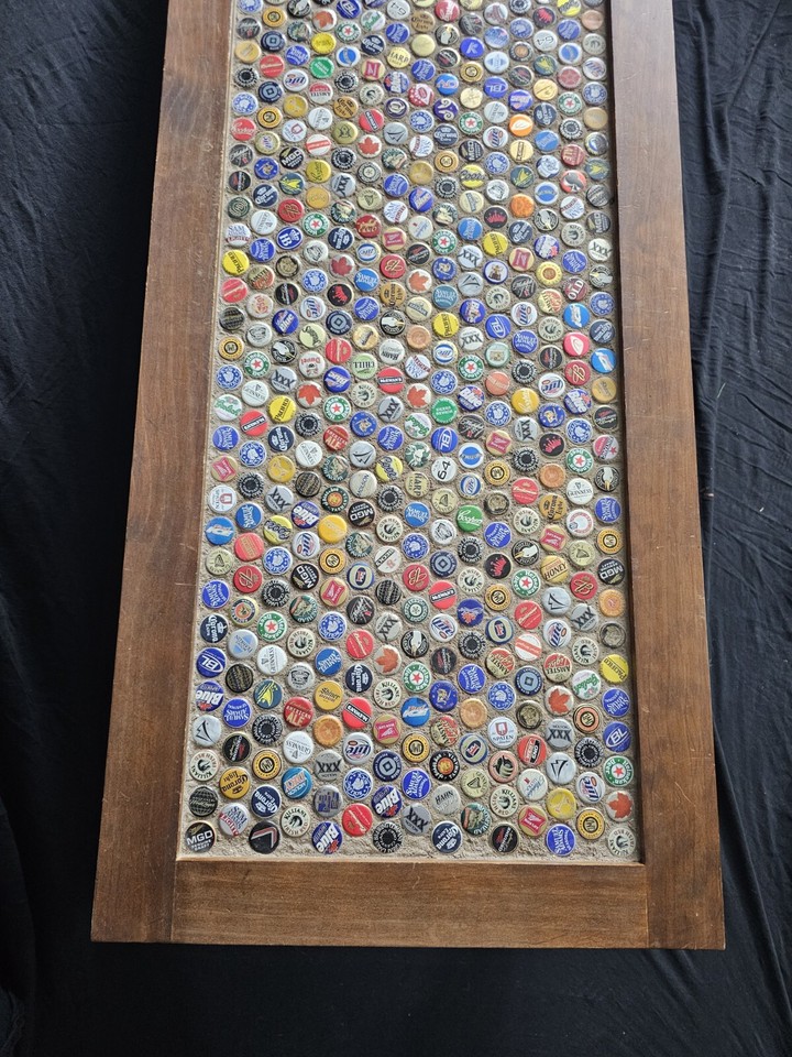 VINTAGE BEER BOTTLE CAPS COFFEE TABLE COLLECTIBLE MEMORABILIA FURNITURE ...