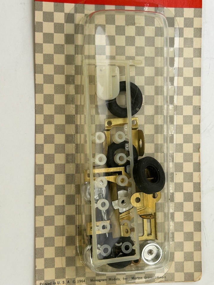 Monogram #1603 Chassis and Tiger X-100 Motor for 1/32 scale slot cars ...