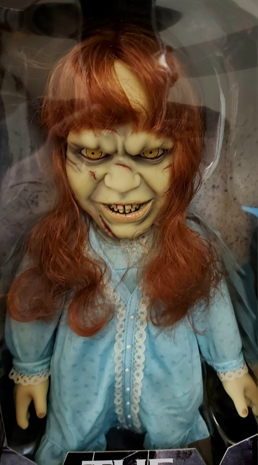 THE EXORCIST REGAN MACNEIL 15" INCH MDS MEGA SCALE FIGURE W/SOUND MEZCO ...