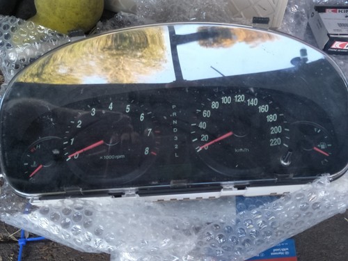 Hyundai elantra xd Auto intrument cluster speedometer 10/03 onward ...