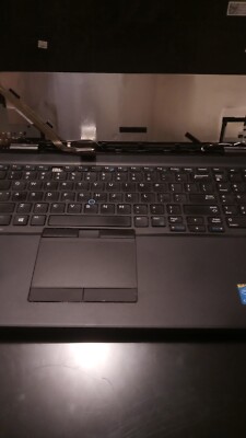 Dell latitude E 5550 laptop i5 / black / no screen / one key missing ...