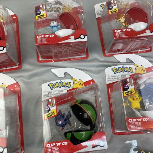 Pokemon Clip & Go Lot of 8 Pokemon 10 Ball 2 Belts Set Battle Action ...