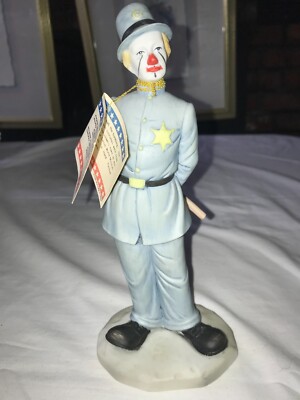 FLAMBRO 1985 CIRCUS WORLD MUSEUM Clown Alley KEYSTONE COP Porcelain ...
