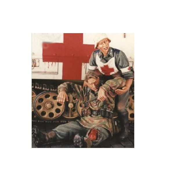 1/35 Resin Figures Model Ww2 German Medic Helping Comrade (2 Figures ...