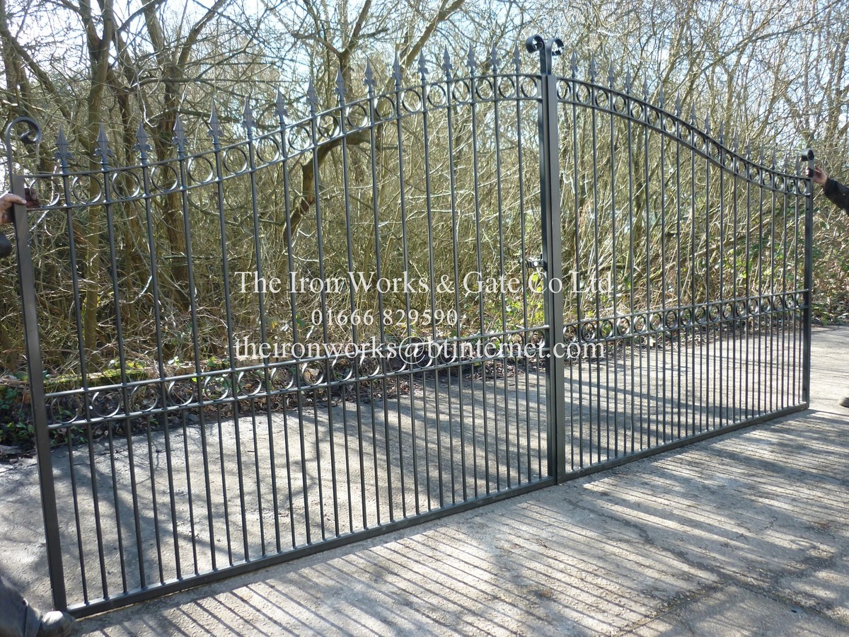 Iron Driveway Gate Posts Chery Industrial Steel Metal Outdoor Dual