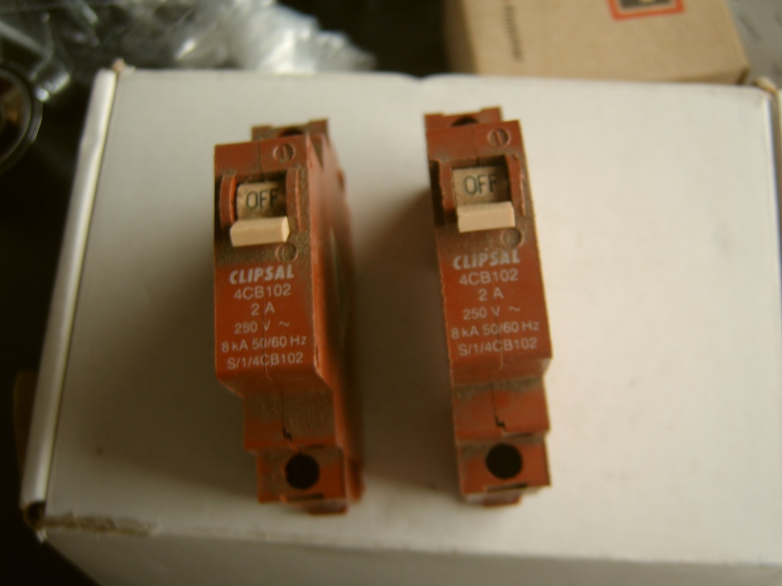 2 x Clipsal Circuit Breakers 4CB102, 1 Pole, 8kA, 2A | eBay