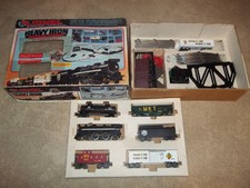 Lionel 6-11800 O Scale RTR Toys R Us Heavy Iron Model Train Set for ...