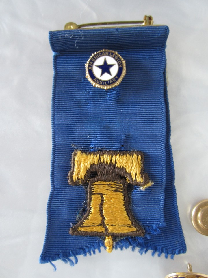 LOT OF VTG AMERICAN LEGION PAST PRESIDENT PINS 4 ARE 10K SOLID GOLD 2 W ...