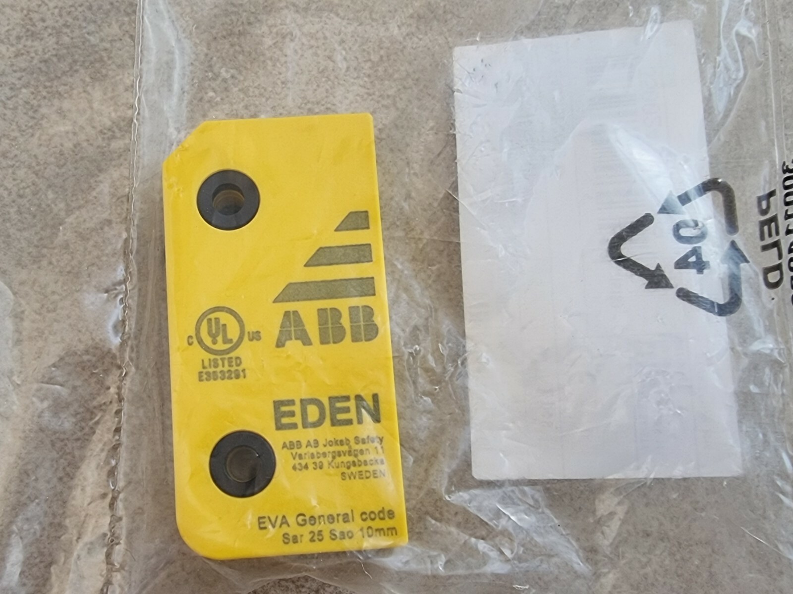 ORIGINAL NEW 2TLA020046R0800 EDEN SAFETY SENSOR ABB | eBay
