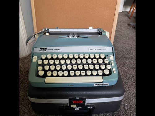 CLEAN! Smith-Corona SCM Classic 12 Portable Typewriter & Case -Working ...