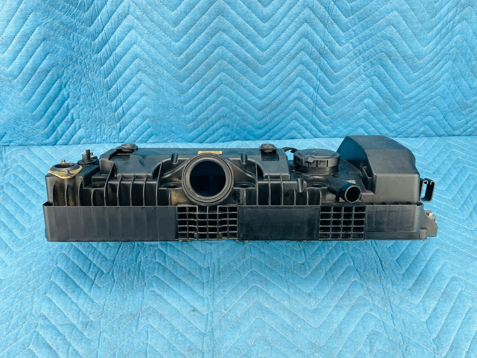 Genuine BMW Engine Valve Cover Driver Side 11127522159 OEM | eBay