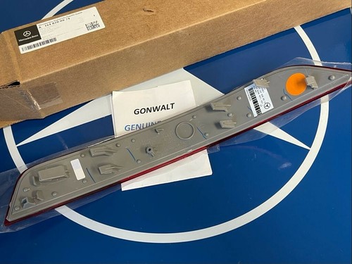 1648200974 Mercedes Benz OE Factory New Left Rear Bumper Reflector ...