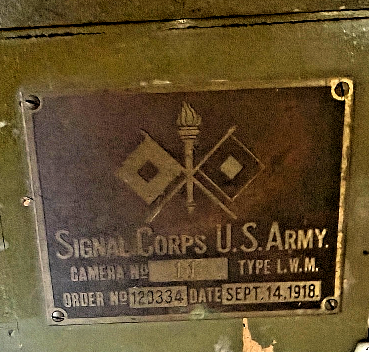 US Army Universal 35mm Motion Picture Camera Circa Large film Capacity ...