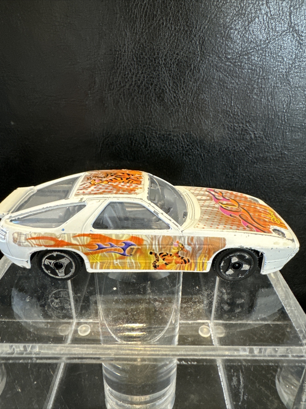 Burago Porsche 928 S4 DieCast Car 1:43 Scale with Disney Tigger | eBay