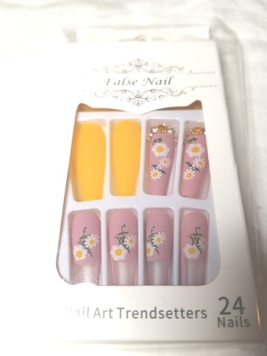 Nail Art Trendsetters Press On With Rhinestones | eBay