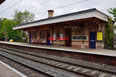 PHOTO HANWELL RAILWAY STATION UP PLATFORM | eBay UK