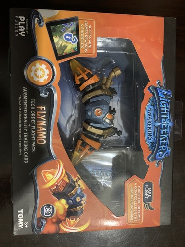 TOMY Lightseekers Awakening Flight Pack Figure & Trading Card Flynamo ...