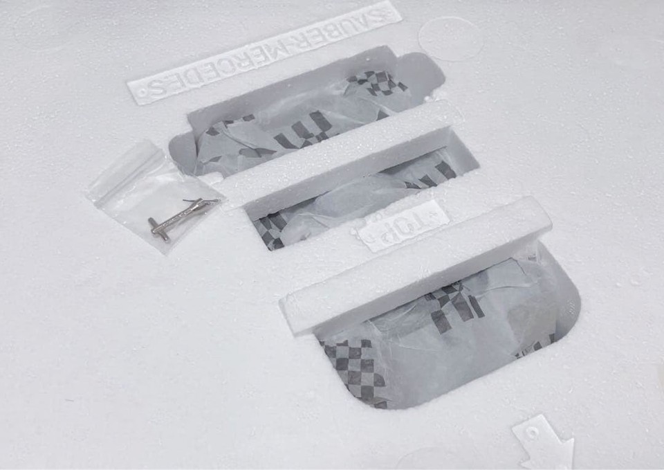 Exoto 1/18 Sauber Mercedes C9 1989 Le Mans Winner #63 Mechanical ...