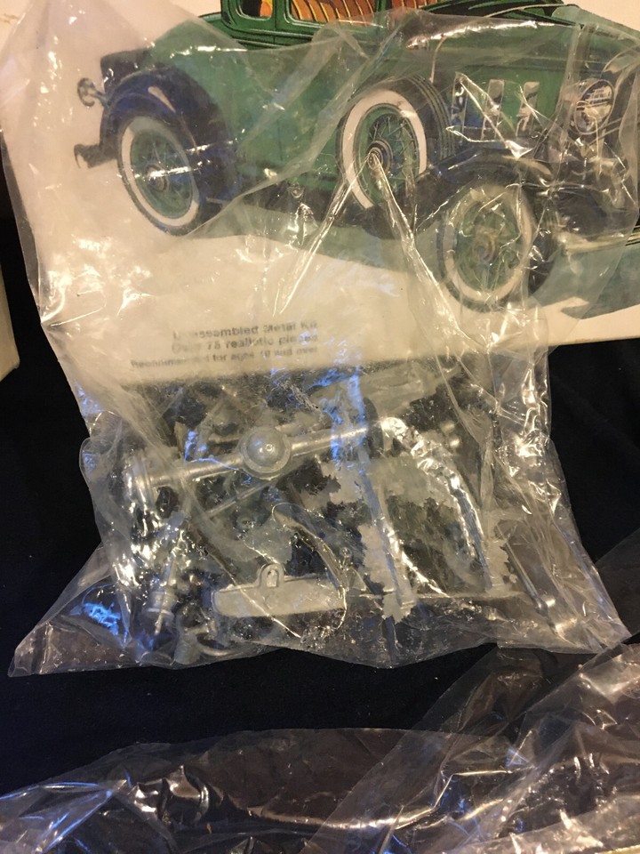 JLE 1932 Chevrolet "Coupe" Model Kit, Metal 1/20 Scale Models, New Open ...