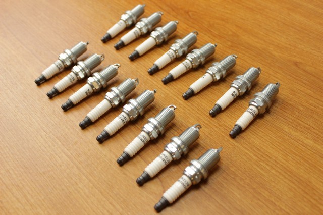 Genuine 2003-2008 Mopar Spark Plug 68303913AA for sale online | eBay