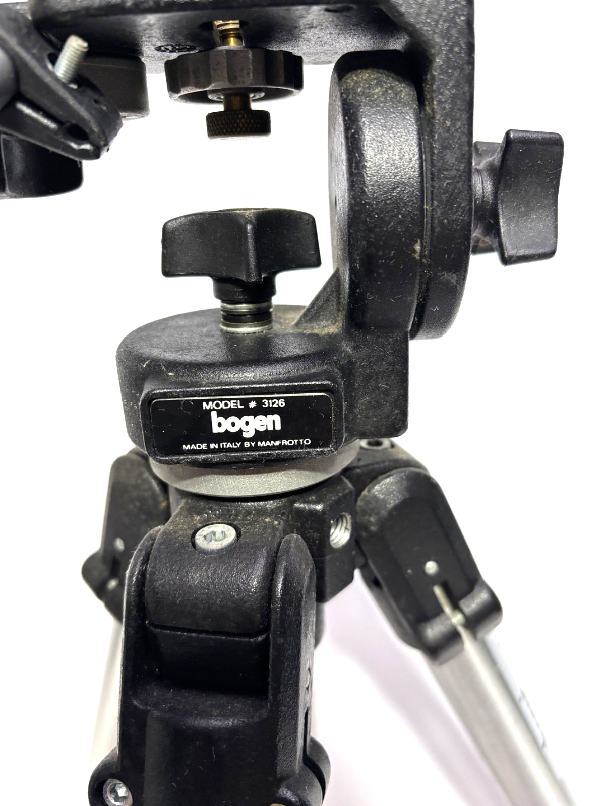 Bogen Manfrotto Professional Tripod with 3126 Fluid Head with 3011 Legs ...