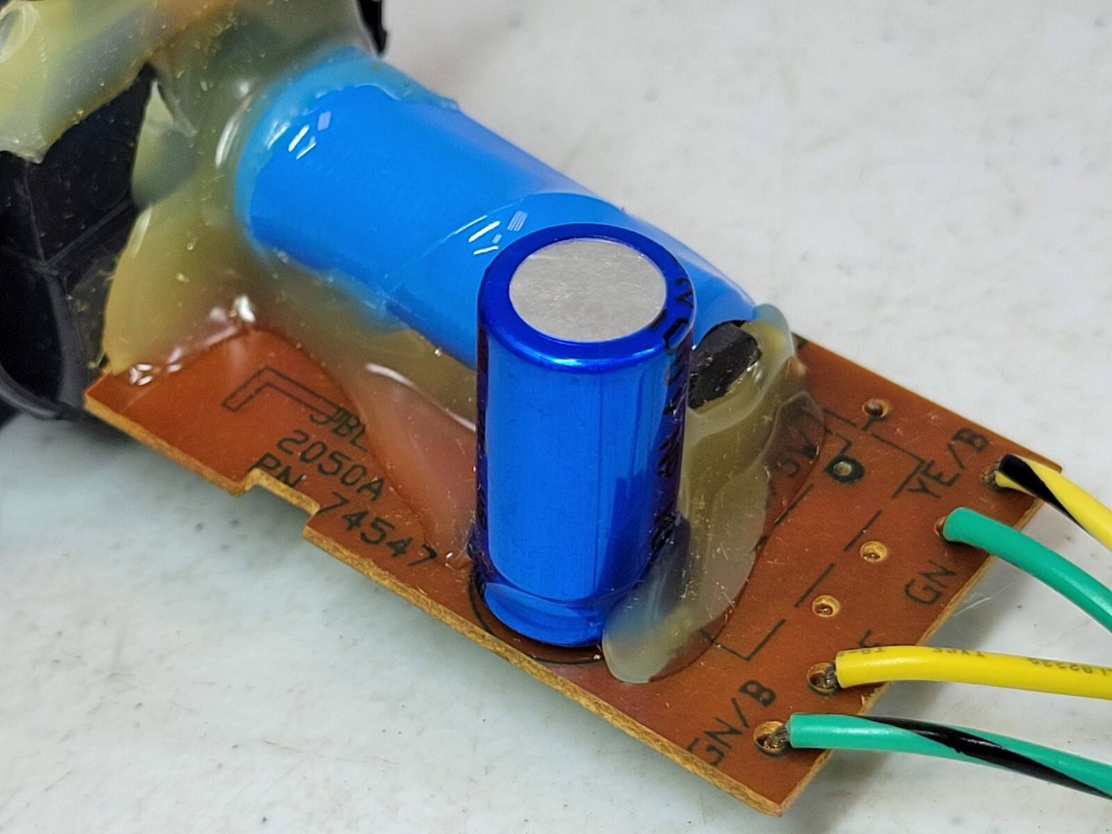 Pair of JBL Bookshelf Speakers J2050 - for sale online | eBay