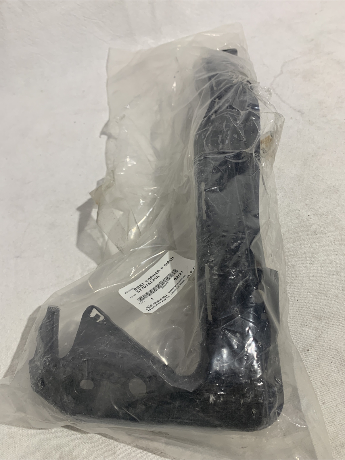 OEM 2018 Subaru Front Left Side Bumper Corner Bracket Legacy Outback ...