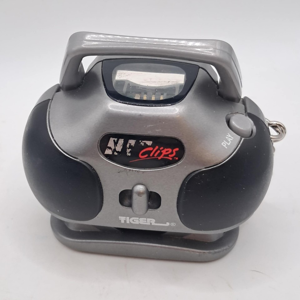 Vintage 2000 Hit Clips Boom Box FM Radio Ear Player 5 Music Cartridges ...