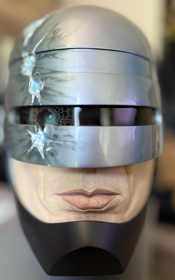 RoboCop 1:1 Helmets (Battle Damaged + Clean) Signed by Peter Weller w ...