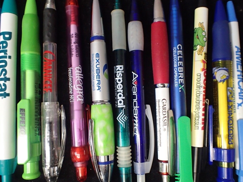 (20) Vintage Random Pharmaceutical Drug Rep Pens Plastic & Metal Lot 48 ...