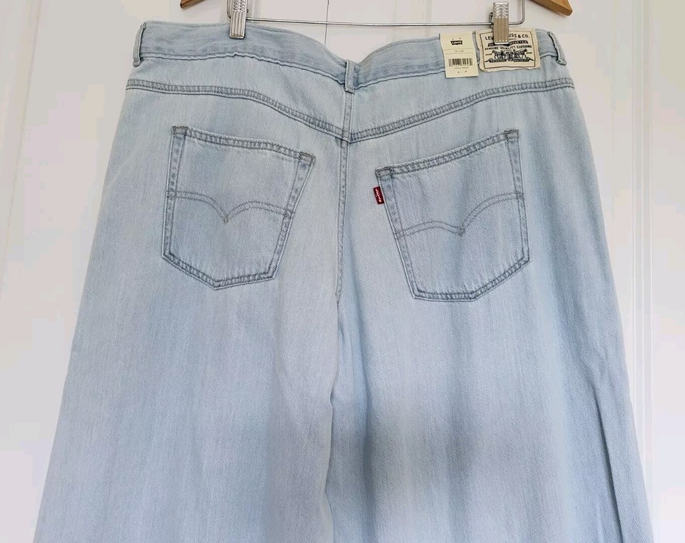 Levi's Women's Featherweight Baggy Jeans SIZE 34 x 28 Blue Light Wash ...