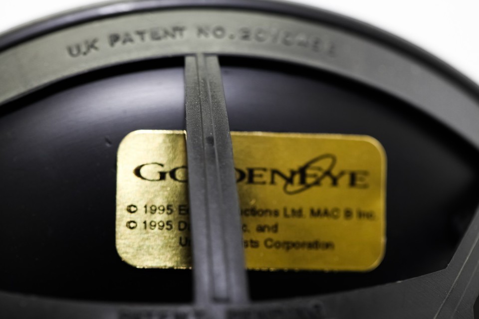 Time Satellite Junior Desk Clock James Bond GoldenEye Theme Radar ...